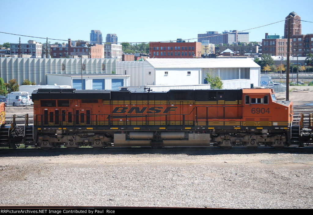 BNSF 6904